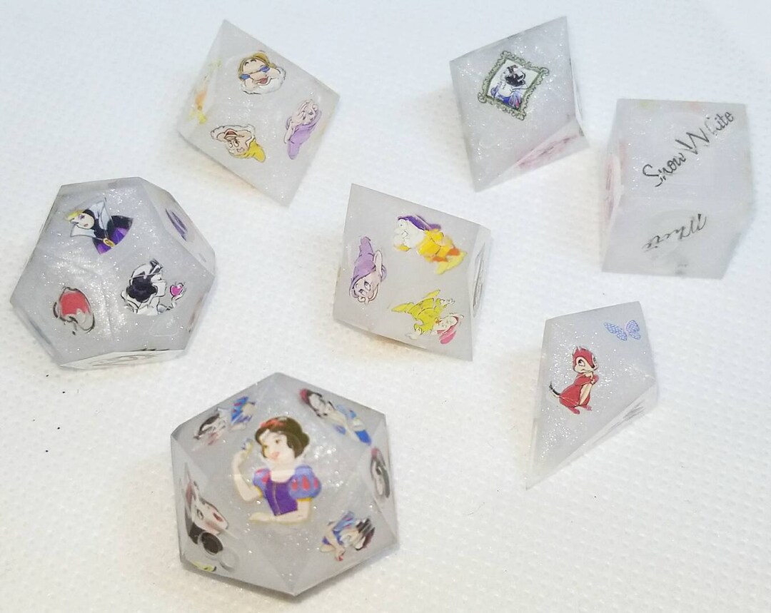 Snow White Dice Set. 7 Dice. Dungeons & Dragons. Disney. - Etsy