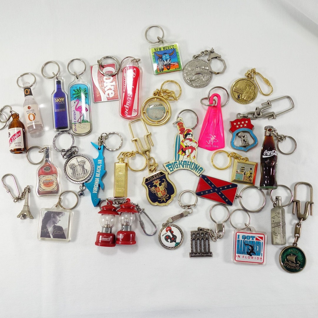 Assorted Mixed Lot of 30 Vintage Keychains Key Rings Travel Beer Liquor ...
