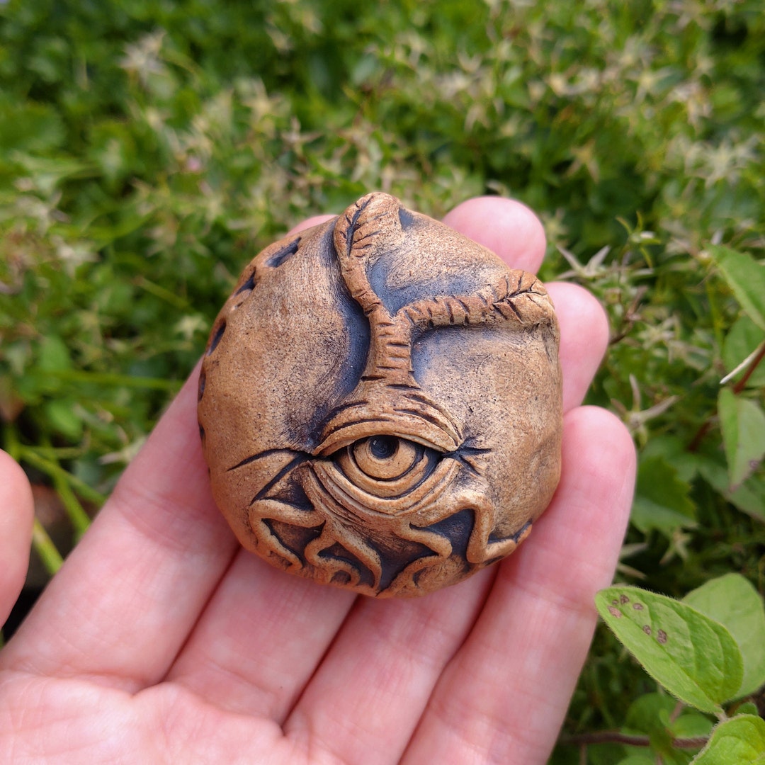 Ceramic Worry Stone, Eye Worry Stone, Anxiety Aid, Mindfulness Gift - Etsy