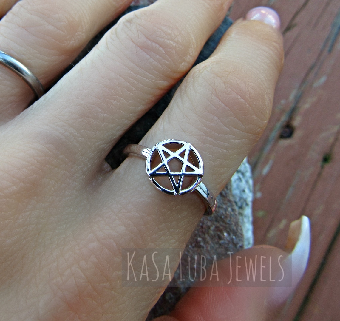 Pentagram sterling silver ring Mystical Magical 5 point | Etsy
