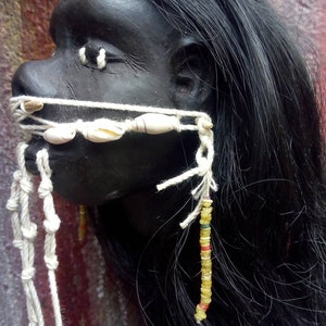 Shrunken Human Head Tzantza Warrior Trophy Jivaro Tribe Replica ...