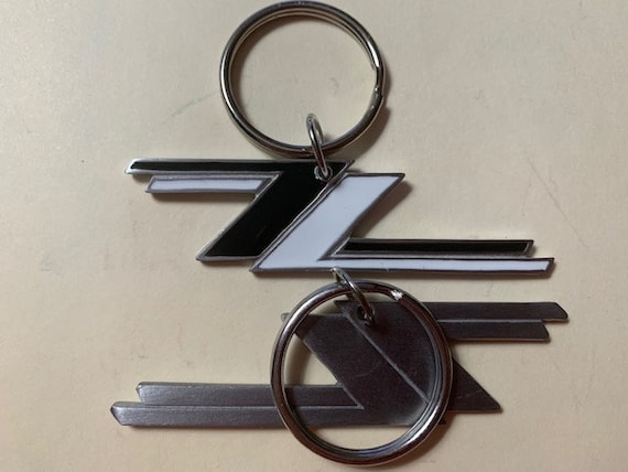 SET of 2 ZZ TOP White and Black and A Plain Silver Key Chain - Etsy