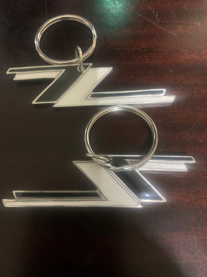 Set of 2 ZZ Top Black and White Key Chain Solid Metal 3 1/4 Inches VERY ...