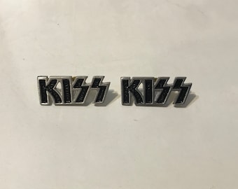 Kiss Pin - Etsy
