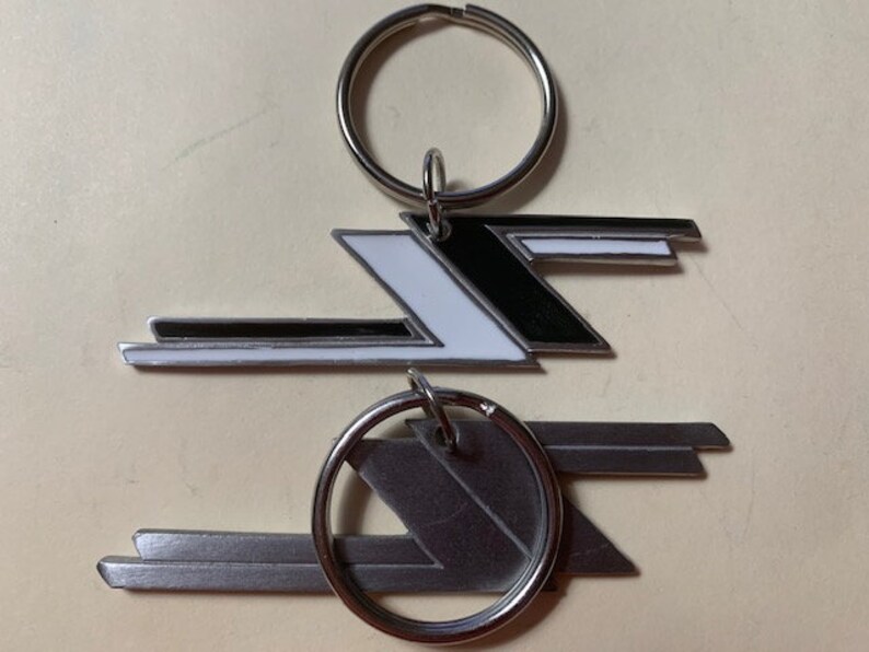 SET of 2 ZZ TOP White and Black and A Plain Silver Key Chain - Etsy