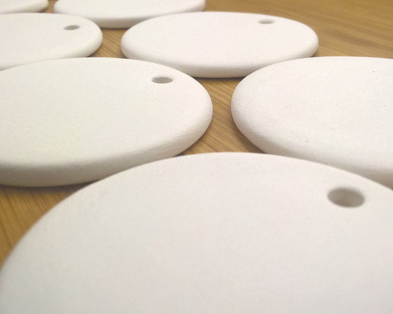 8 round 4.5cm ceramic blanks. For painting/decoupage/etc | Etsy