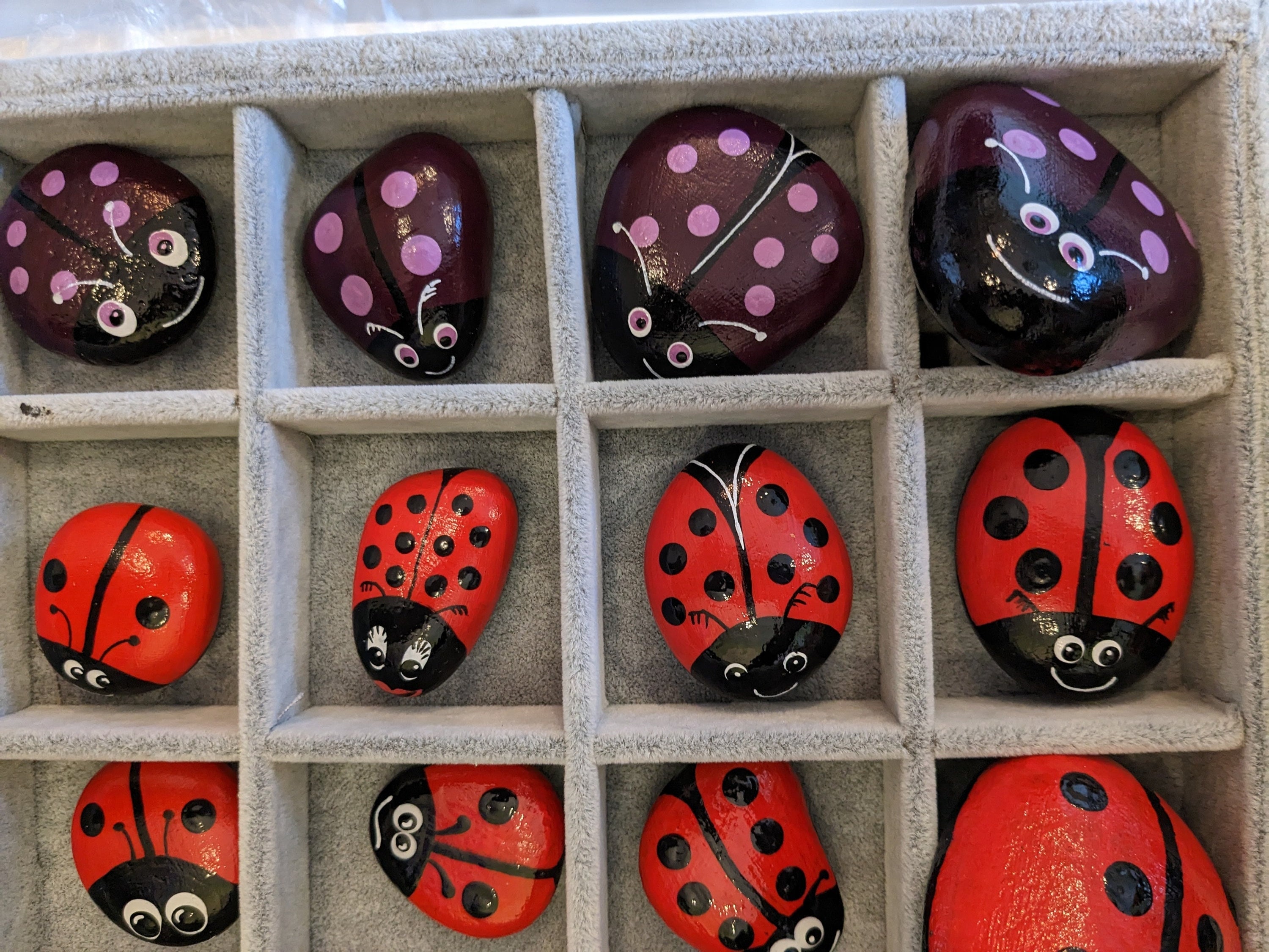 Ladybug Shamrock Bee Stone Hand-painted Decorative Stones 2-9 Cm Size ...