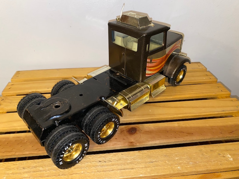 Vintage Nylint Freightliner Play Truck - Etsy
