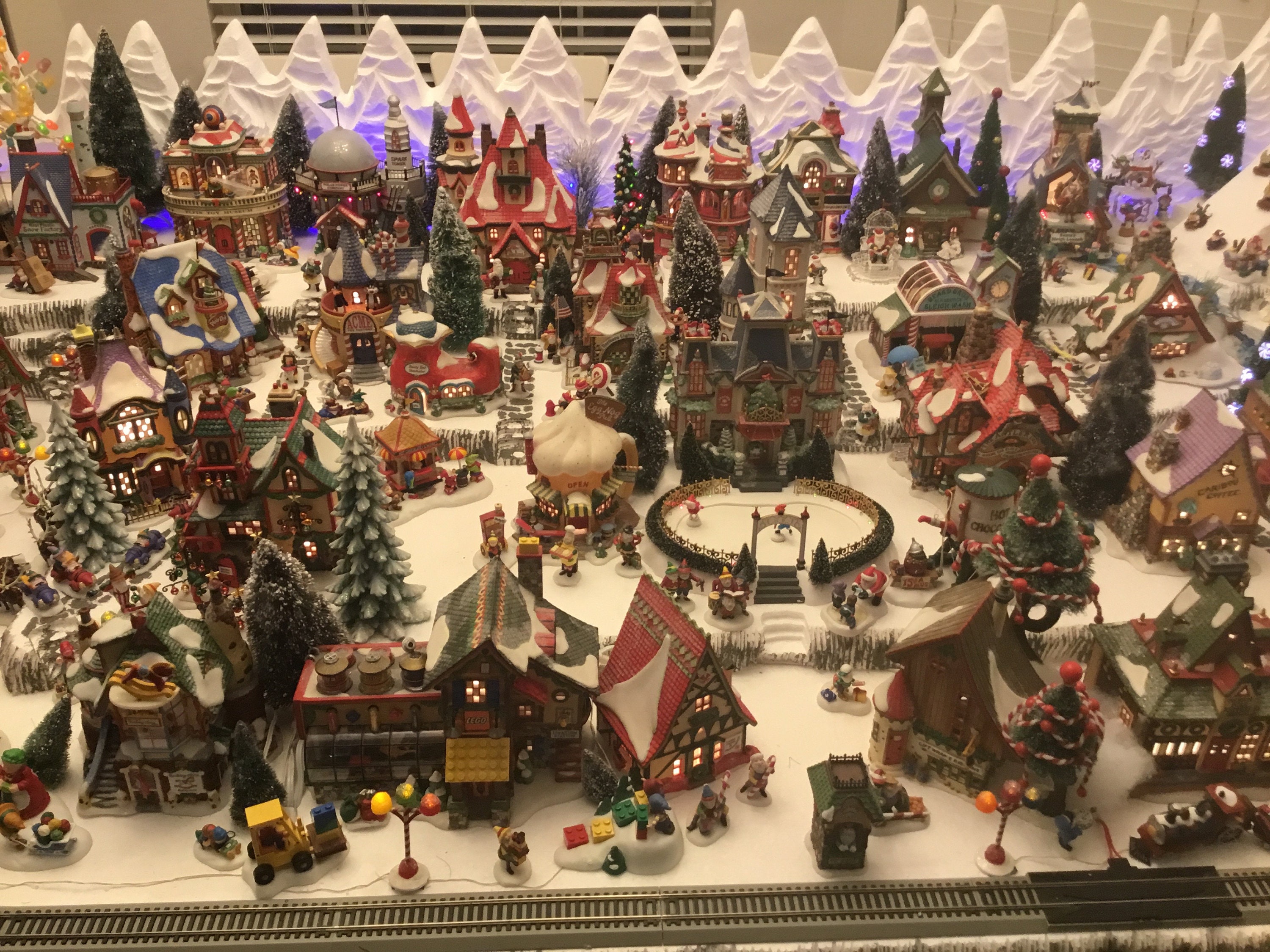 Christmas Village Display Platform Huge 4x8’ With Train Track Layout ...
