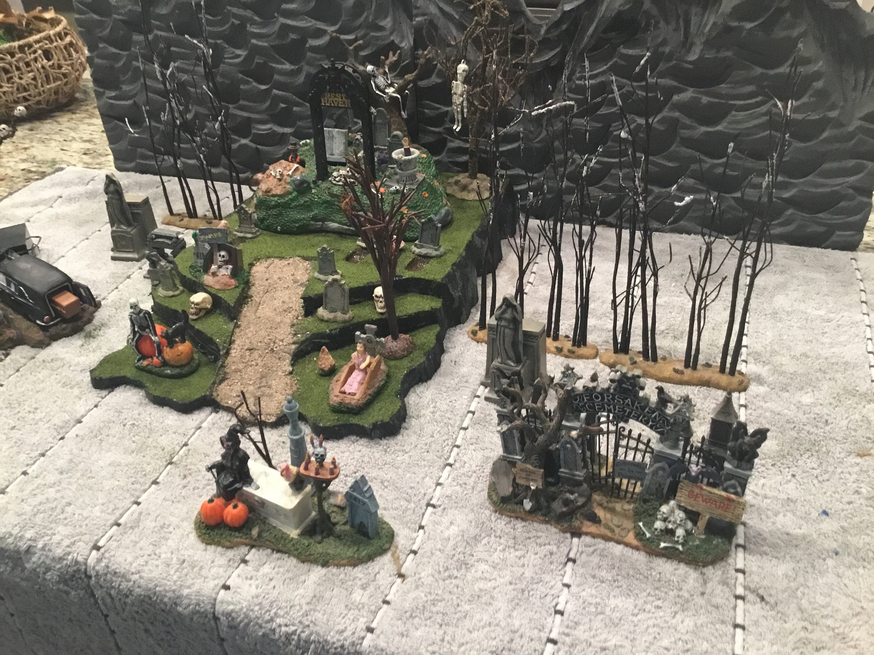 Halloween Village Display Platform Cemetery Fits Well Dept 56 Lemax ...