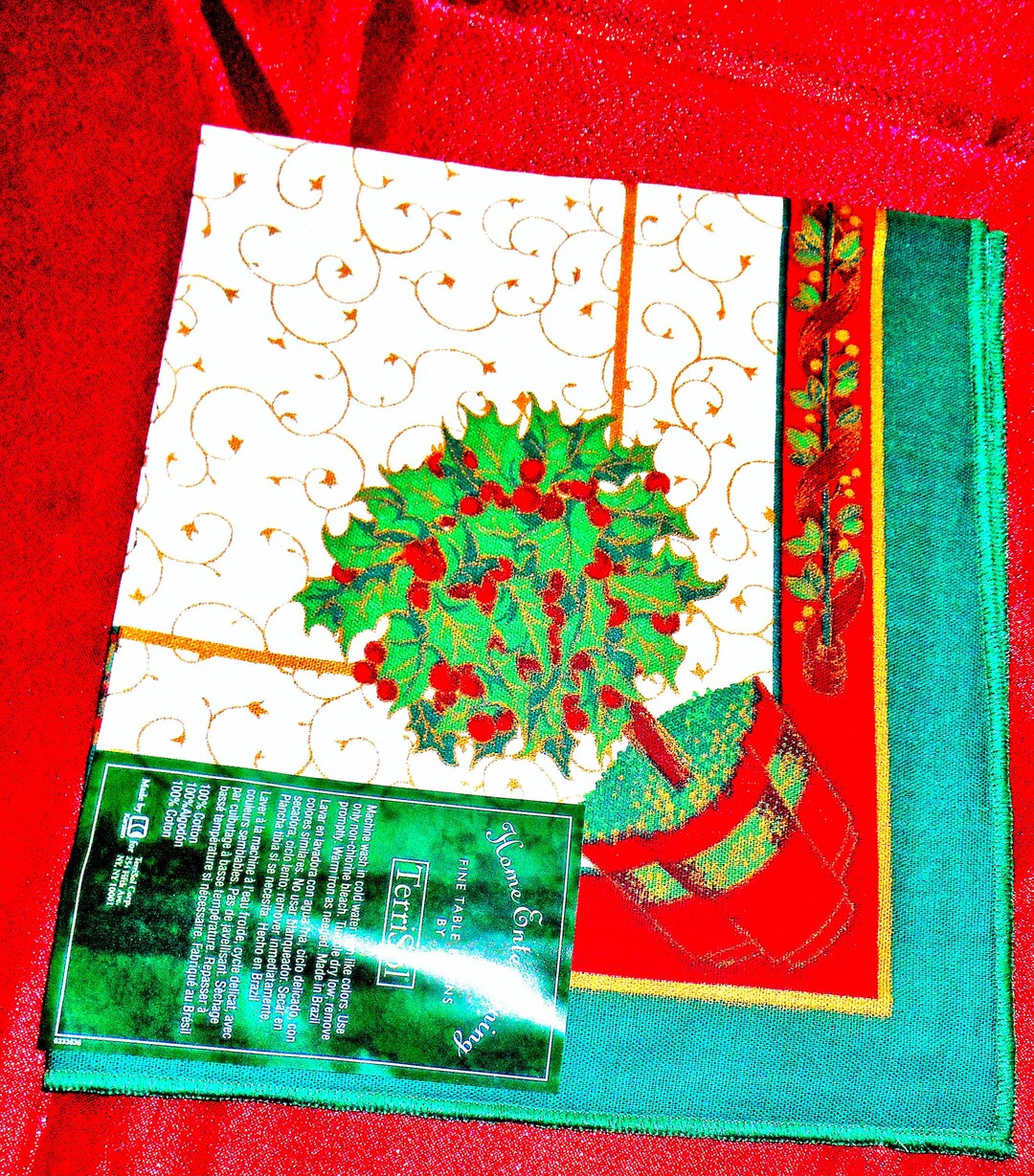 Christmas Table Napkins, Terrisol in Brazil, Large Set of 8, Holly Tree ...