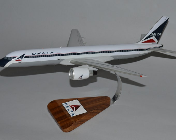 Boeing 757 Delta Airlines Aircraft Hand Carved and Painted Mahogany ...