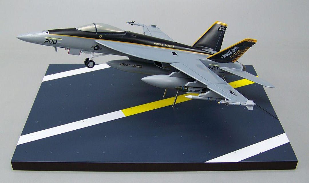 F-18 Hornet Aircraft Carrier TRAP Landing Desktop Display Airplane ...