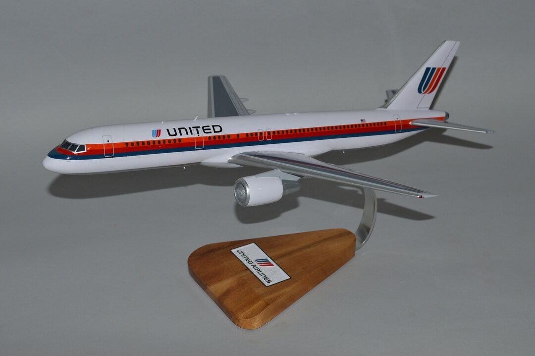 Boeing 757 United Airlines Aircraft Hand Carved and Painted Mahogany ...