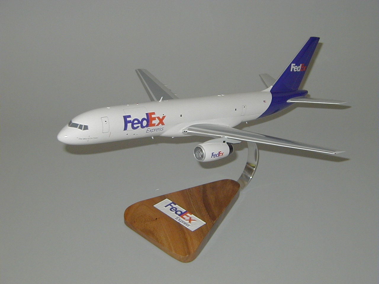 Boeing 757 Fedex Cargo Aircraft Hand Carved and Painted Mahogany Wood ...