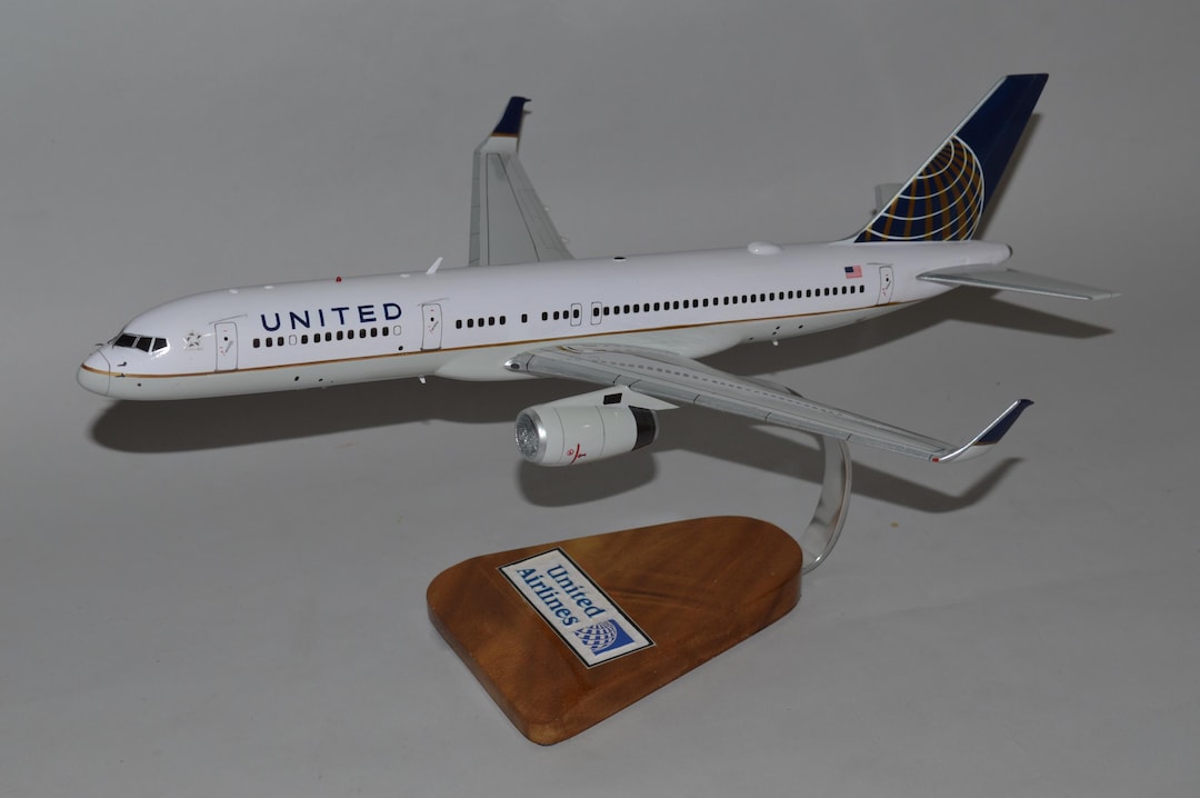 Boeing 757-200 United Airlines Aircraft Hand Carved and Painted ...
