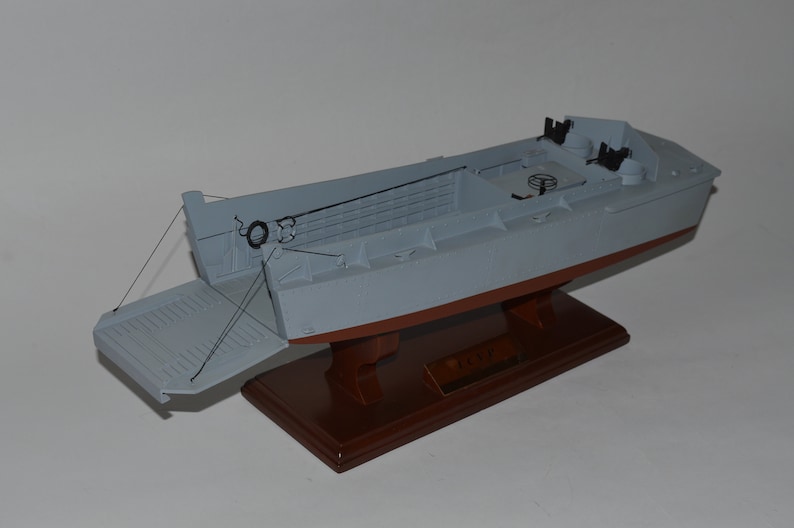 LCVP Higgens Boat World War II Landing Craft Model Hand Carved Mahogany ...