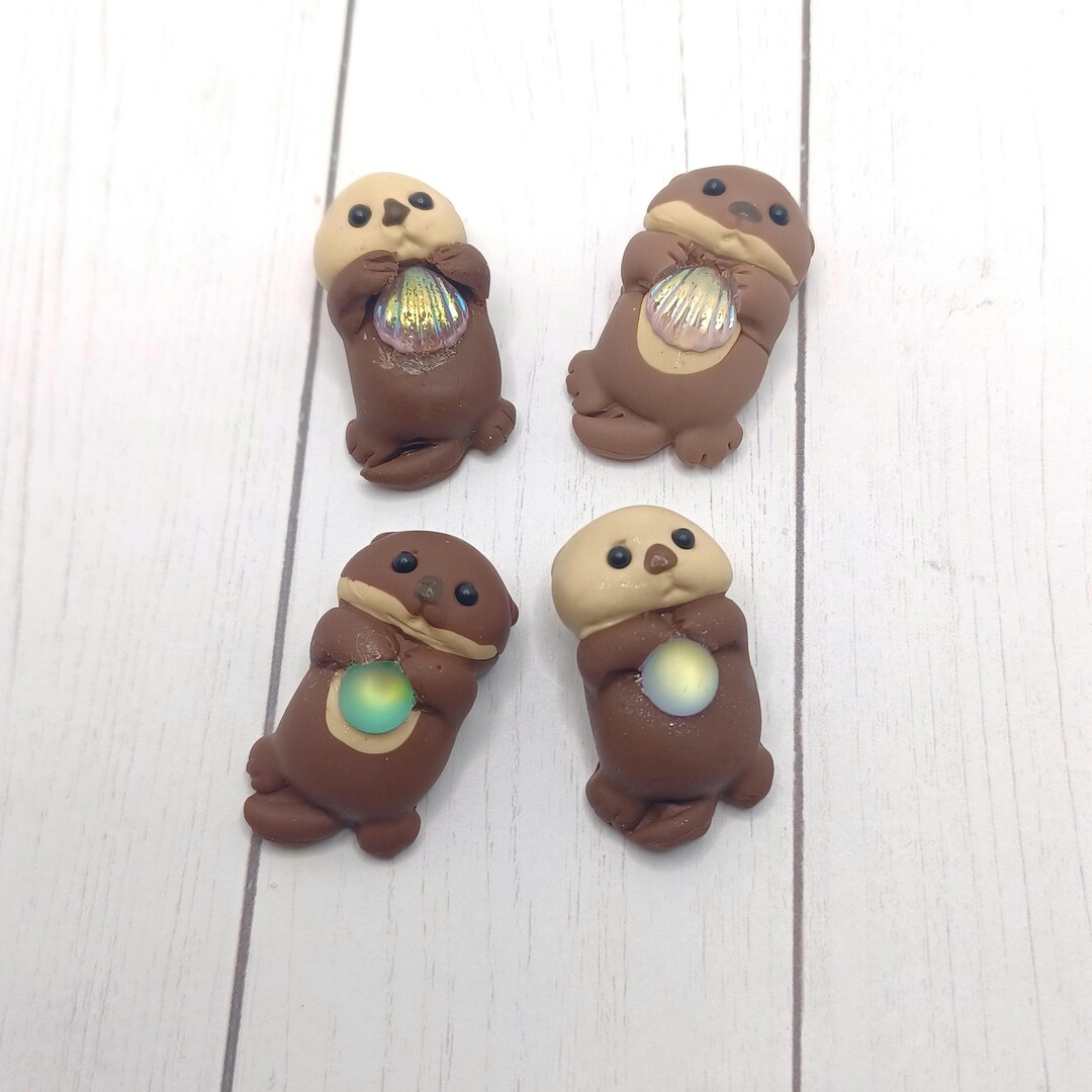 Pearl Sea Shell Otter Desk Pet, River Otter With Shell Sea Life, Otter ...