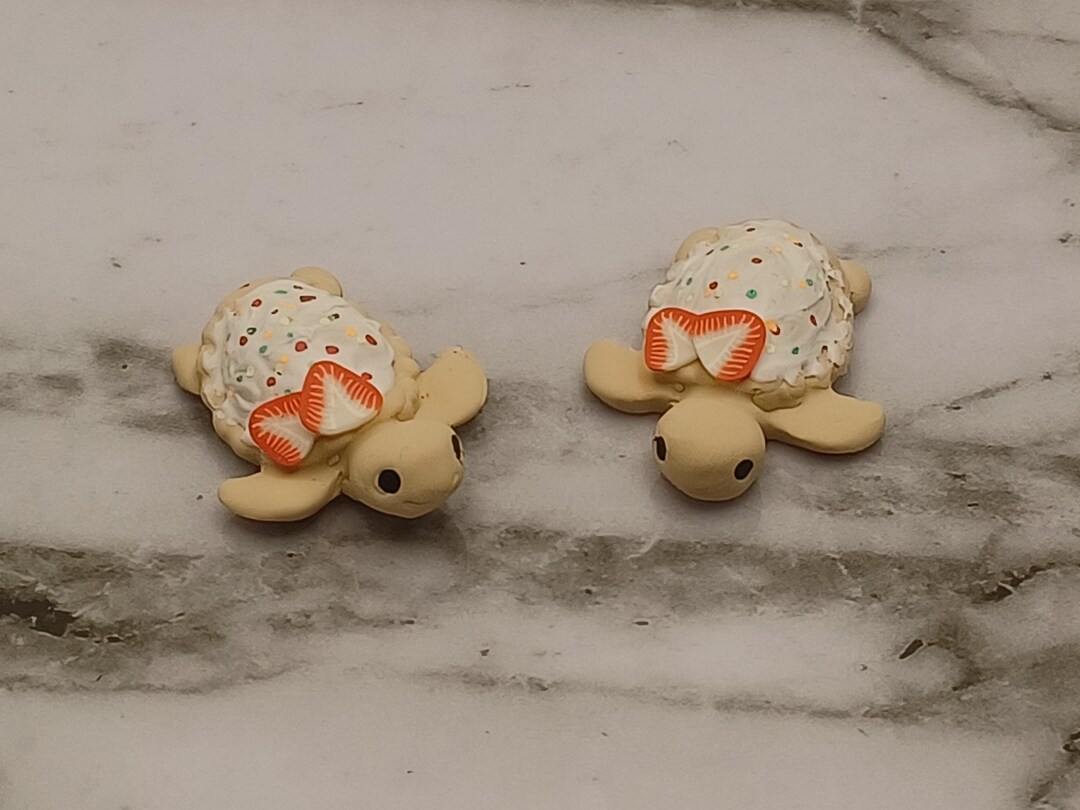 Strawberry Tart Turtle Desk Pet, Breakfast Dessert Mini Turtle Figurine ...