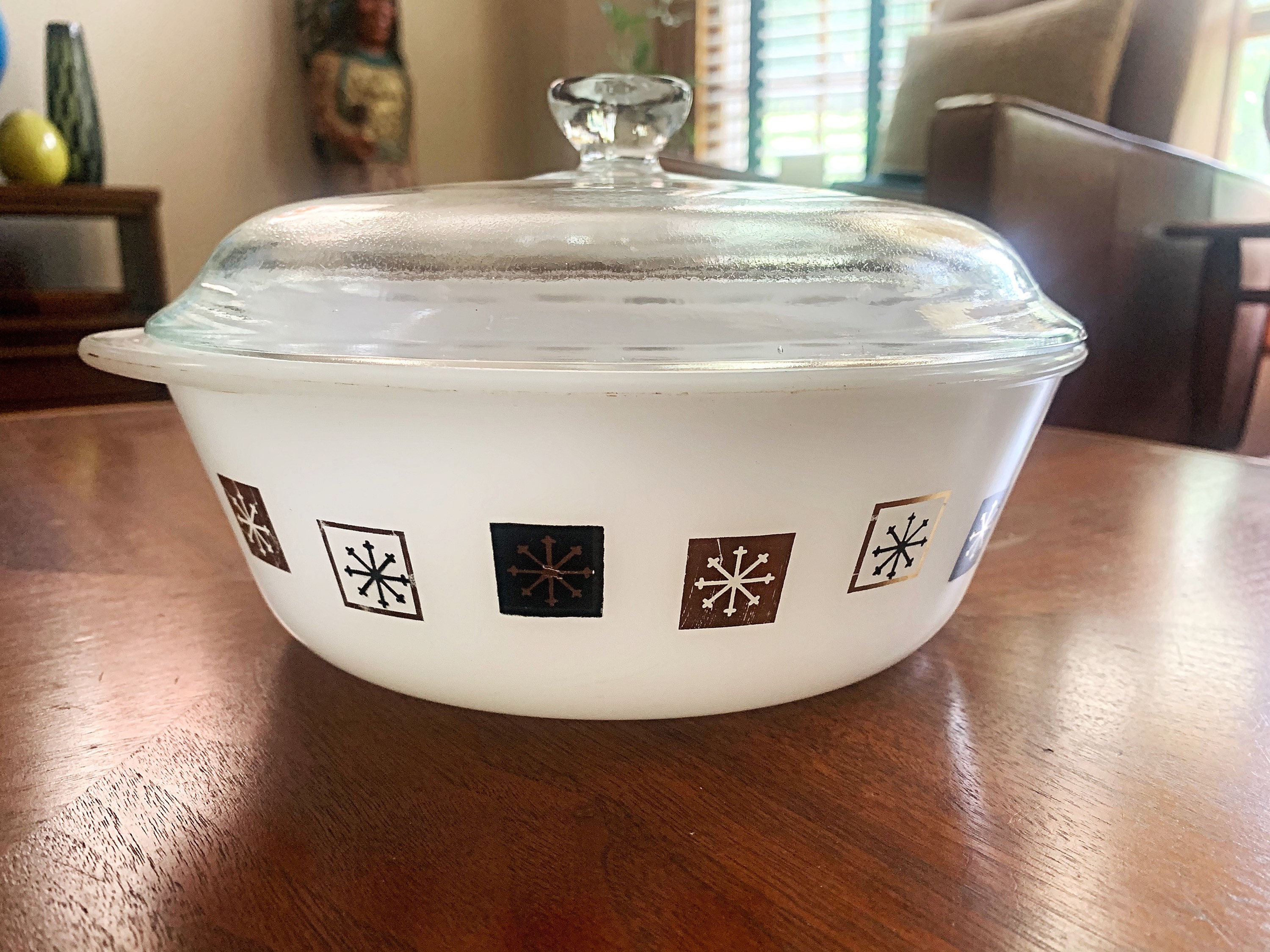 MCM Inland Glass Atomic Covered Casserole Dish 1 12 Qt Home & Living ...