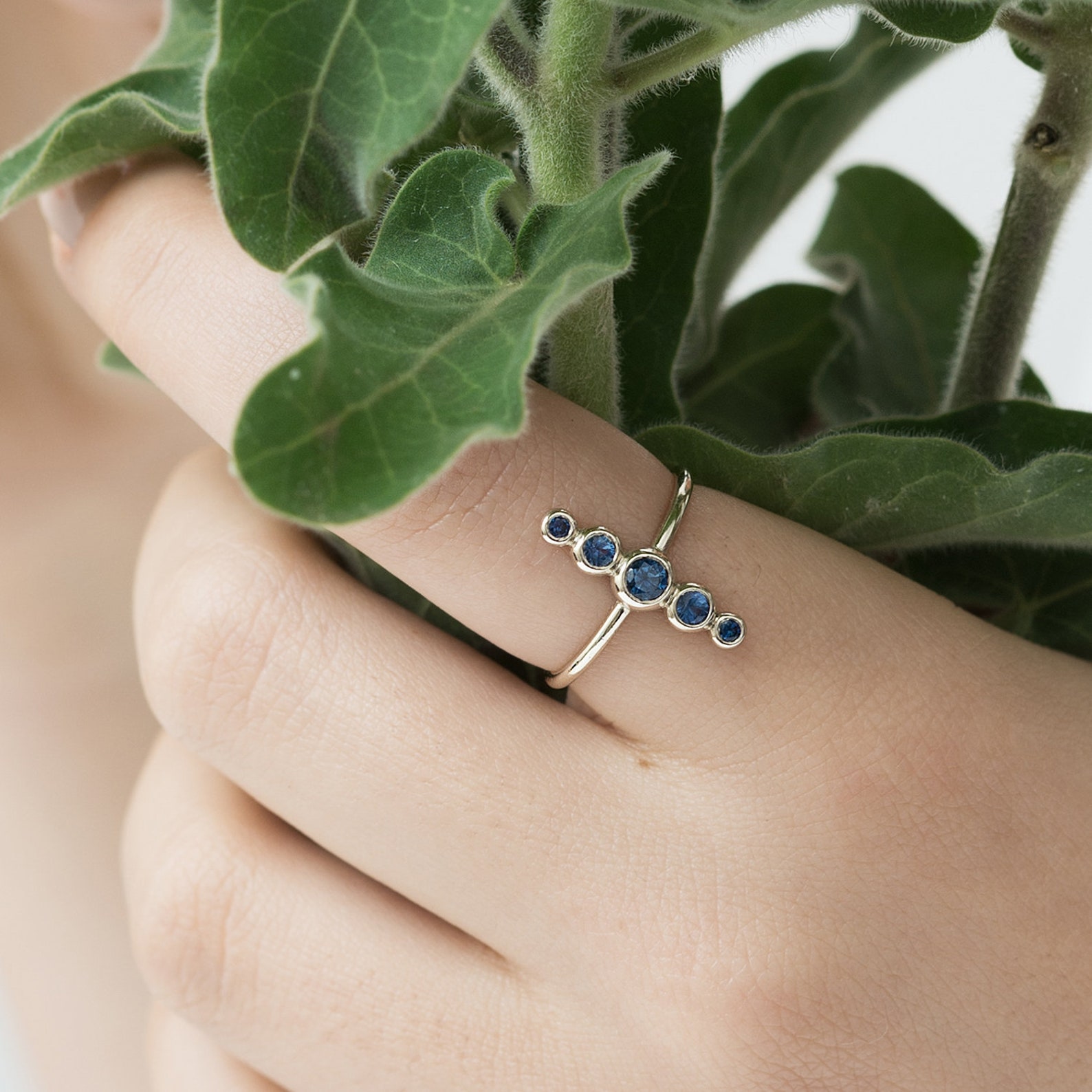 Five Stone Round Cut Bezel Setting Blue Sapphire Gold Ring - Etsy Israel