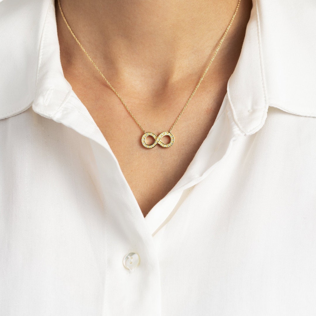 Infinity Knot Necklace | Gold & VS Diamonds Infinity Pendant | Diamond ...