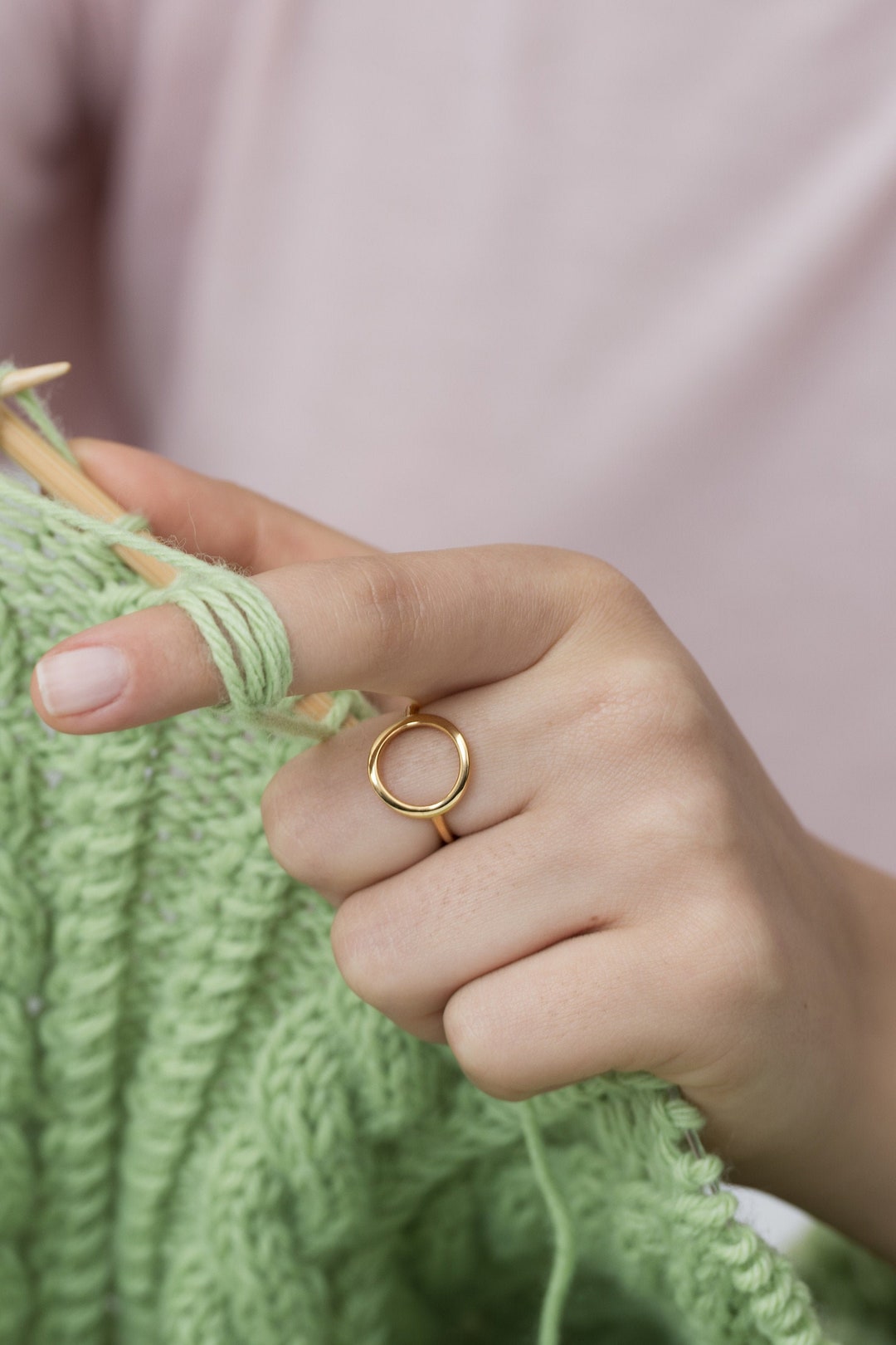 Gold ring circle store