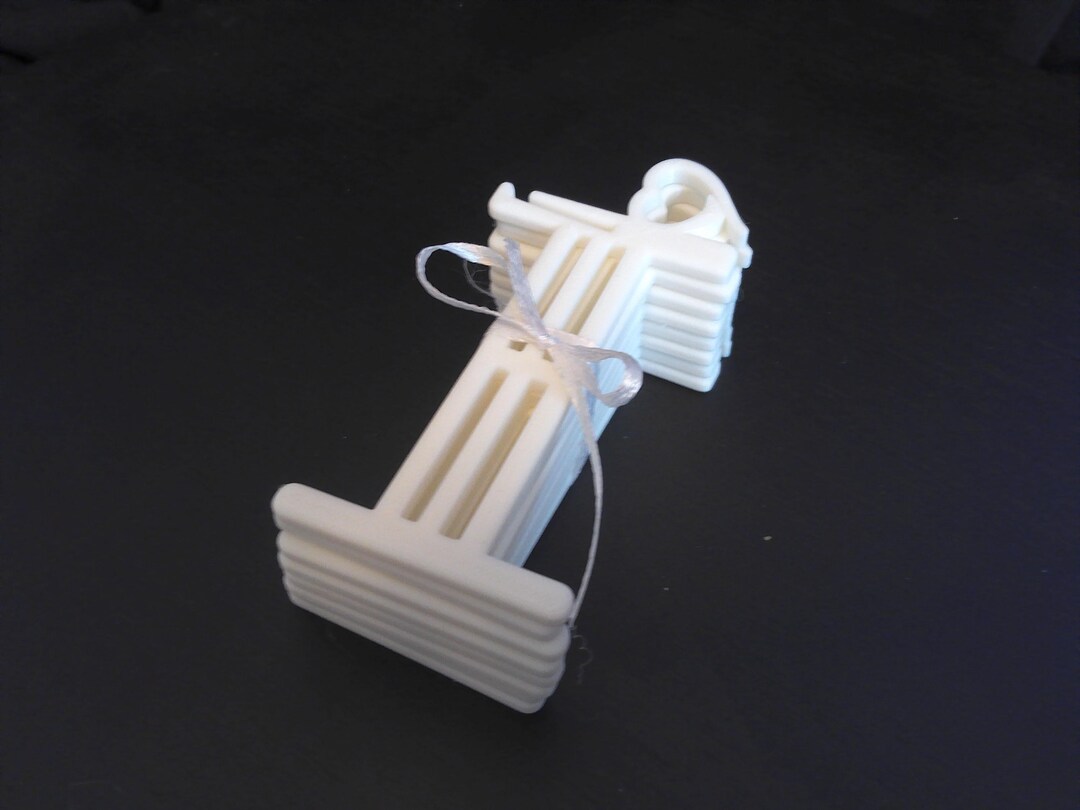 Pack of 8 - 3D Printed Yarn Bobbins With Middle Support – Tangle-free ...