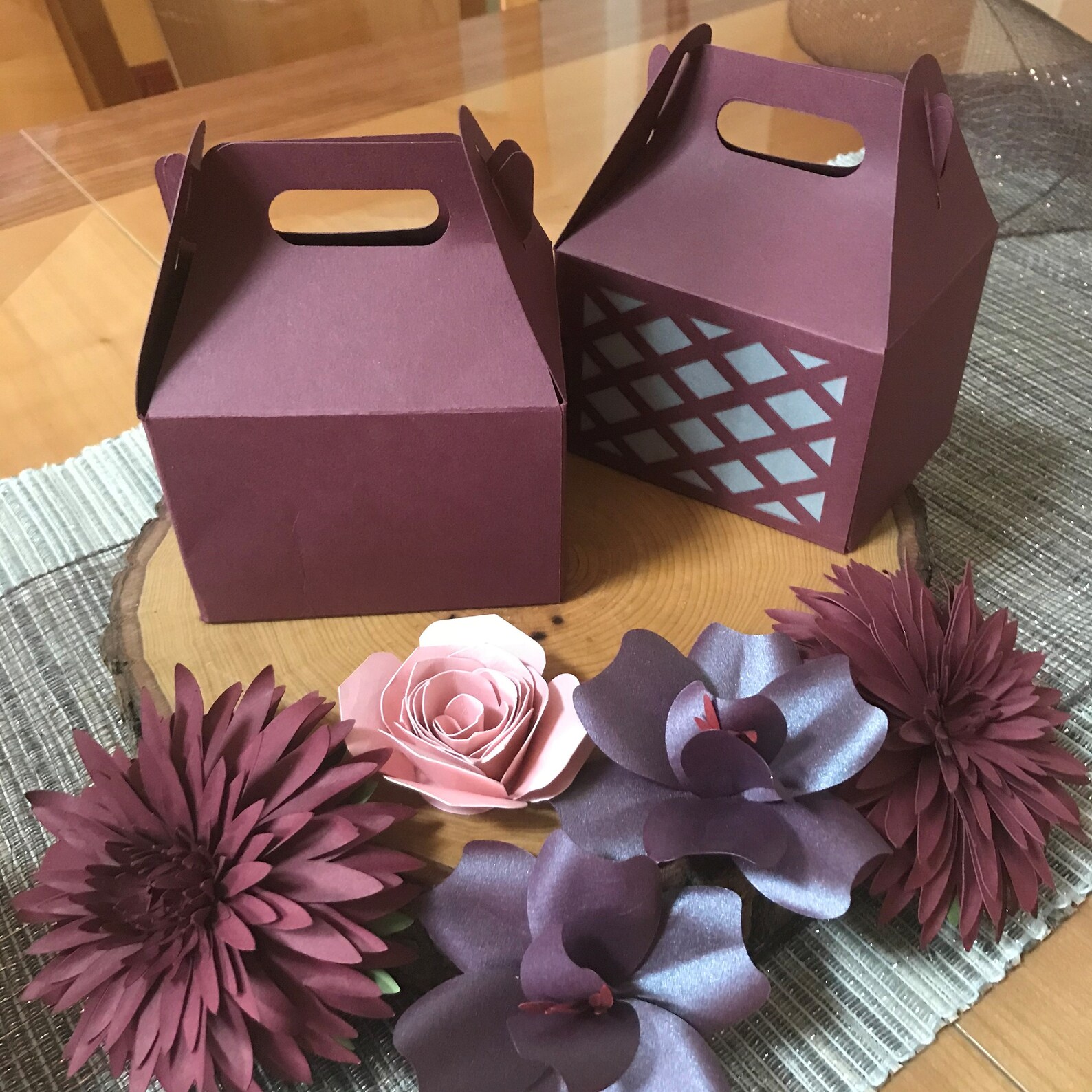 Gable Gift Box Template SVG Cut Files for Cricut or - Etsy Canada