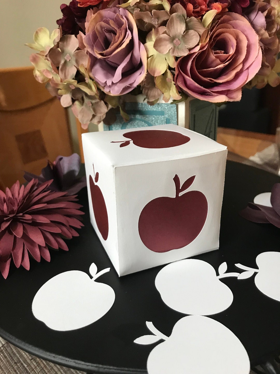 Apple Gift Box Template - One Piece Adjustable SVG Cut Files for Cricut ...