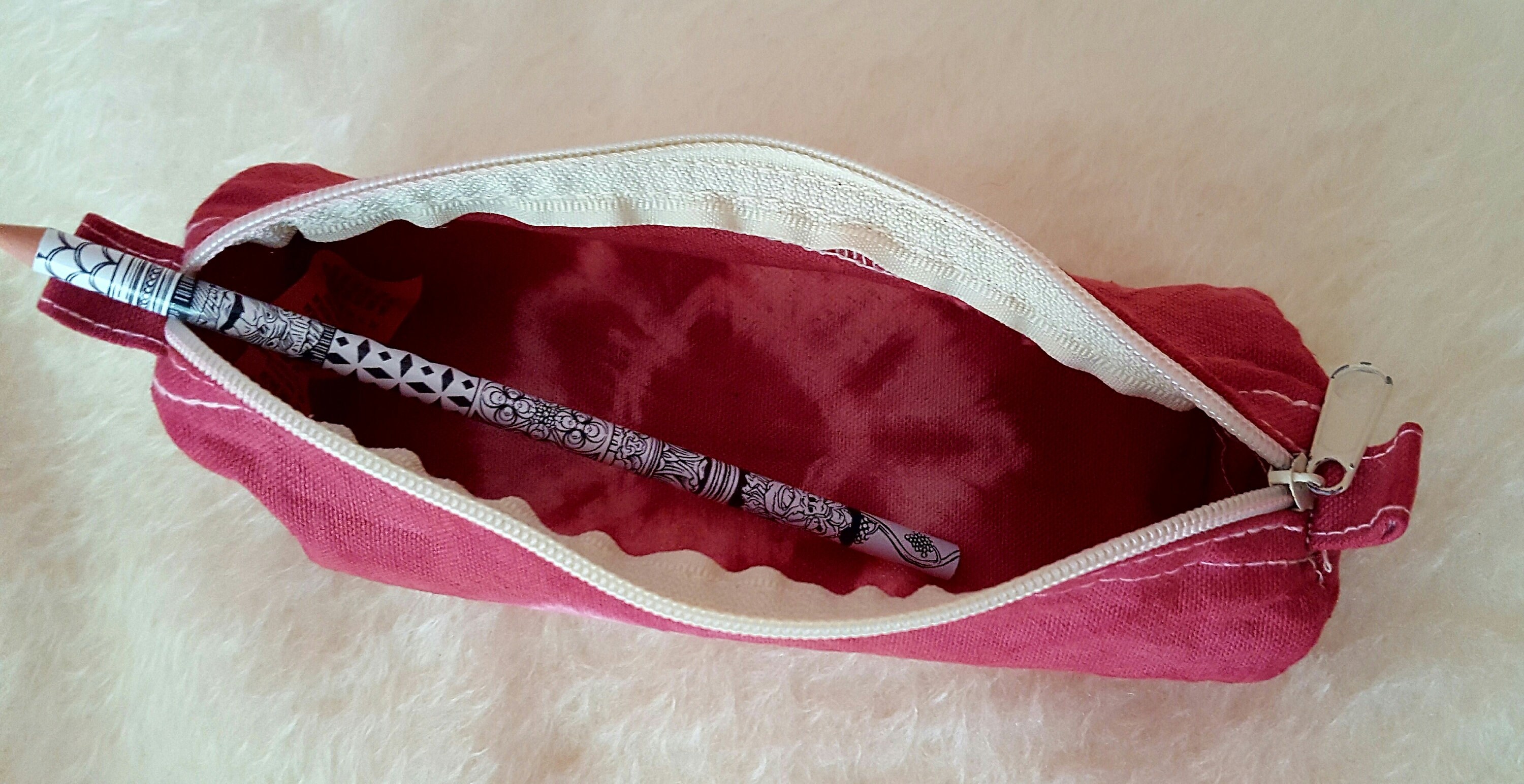 GRAPE Batik Pencil Case / Utenslio Wine Red - Etsy UK