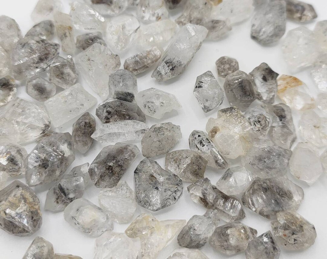 50 Gram Diamand Quartz With Carbon Inclusion Crystals ...D51 Size ...