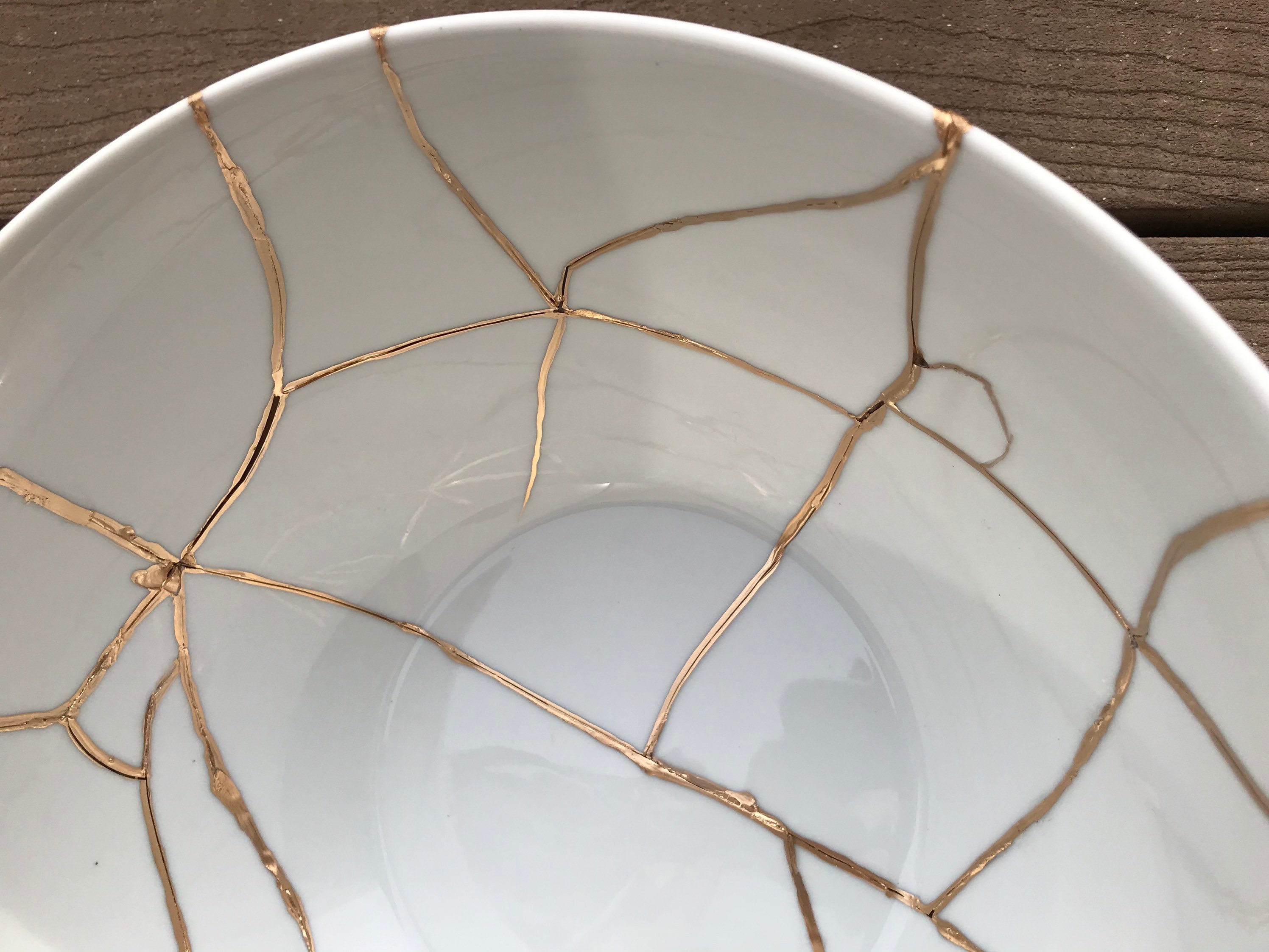 Large Kintsugi Bowl With 30 Plus Breaks - Etsy