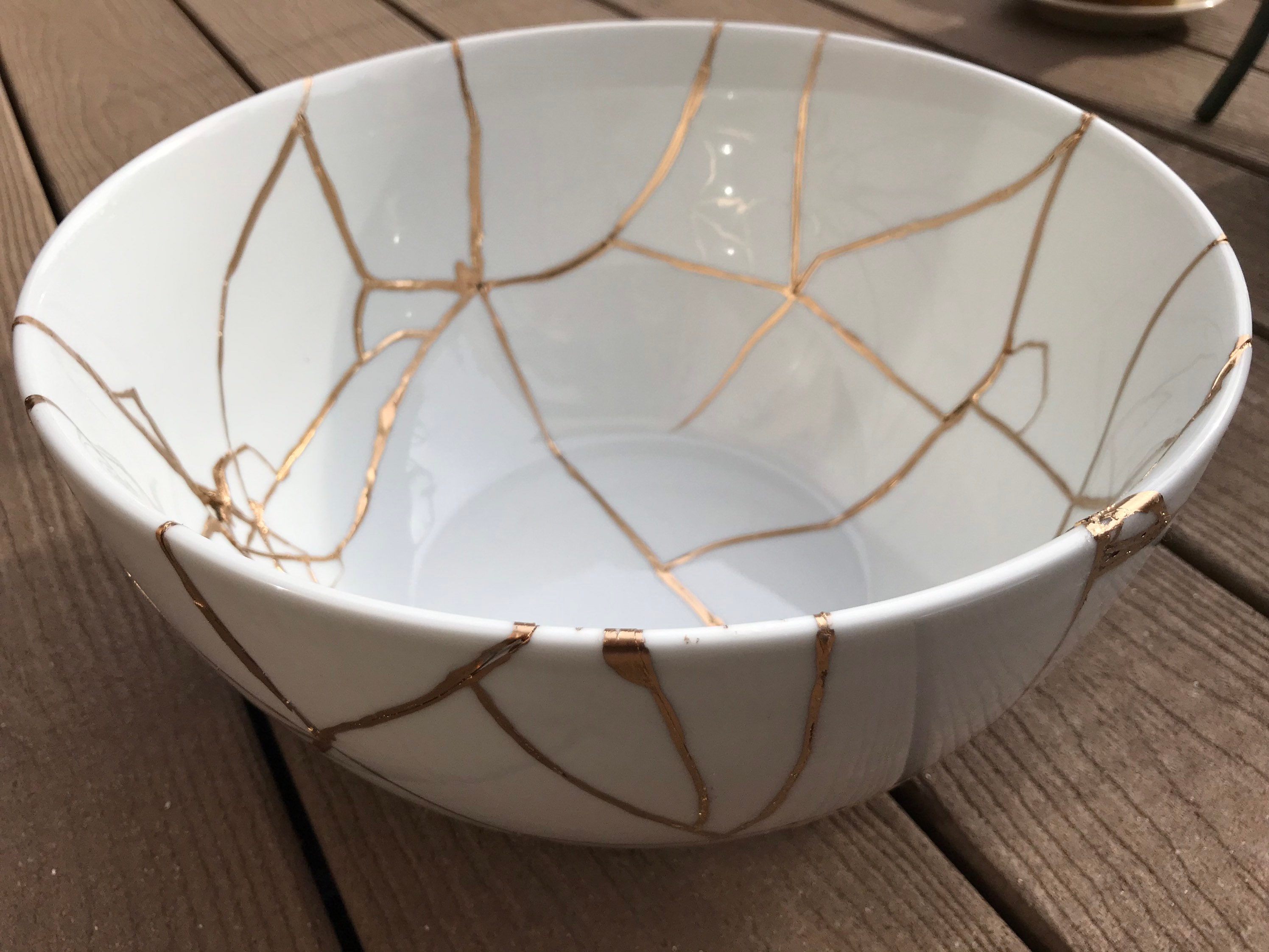 Large Kintsugi Bowl With 30 Plus Breaks - Etsy
