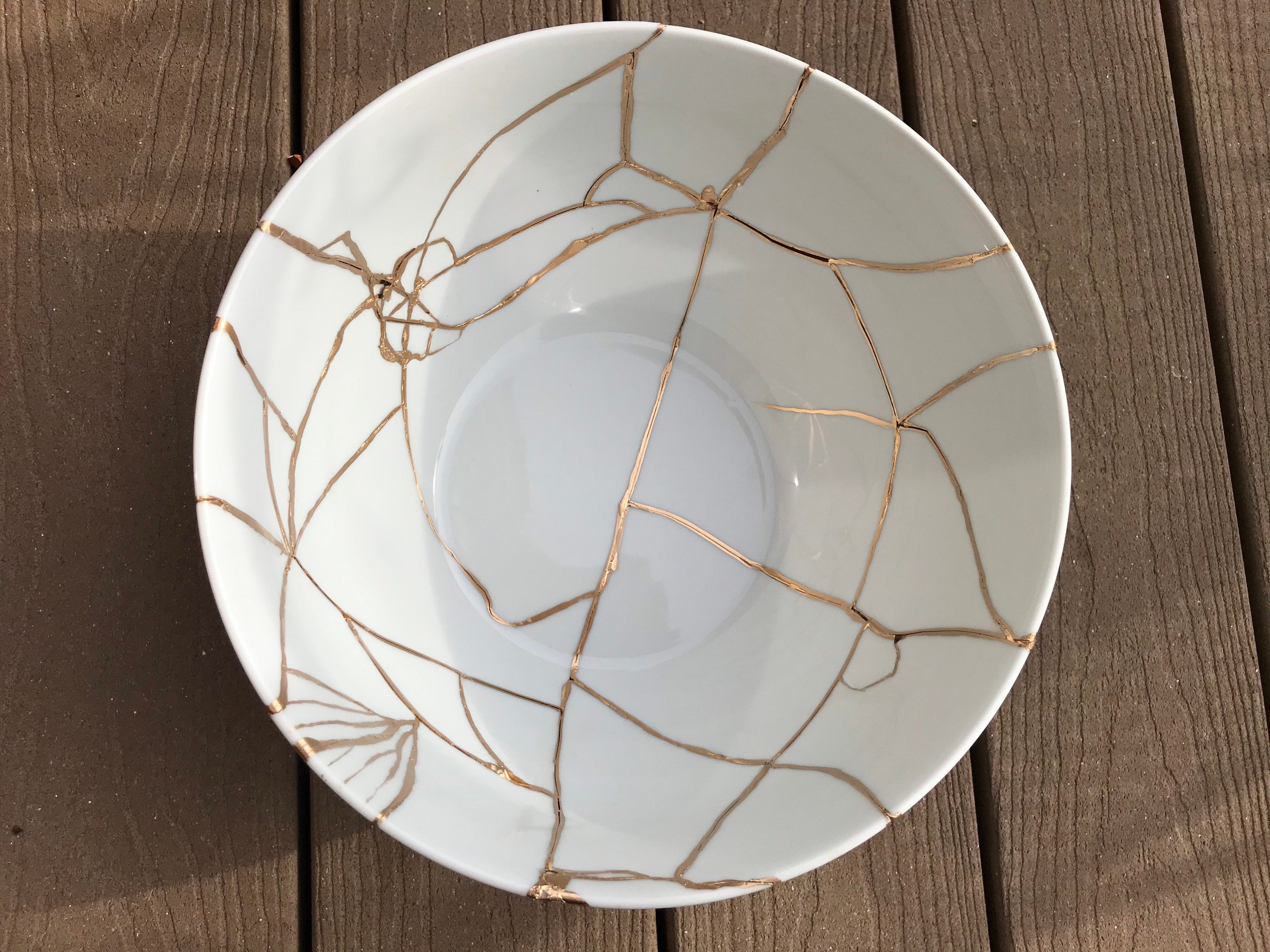 Large Kintsugi Bowl With 30 Plus Breaks - Etsy