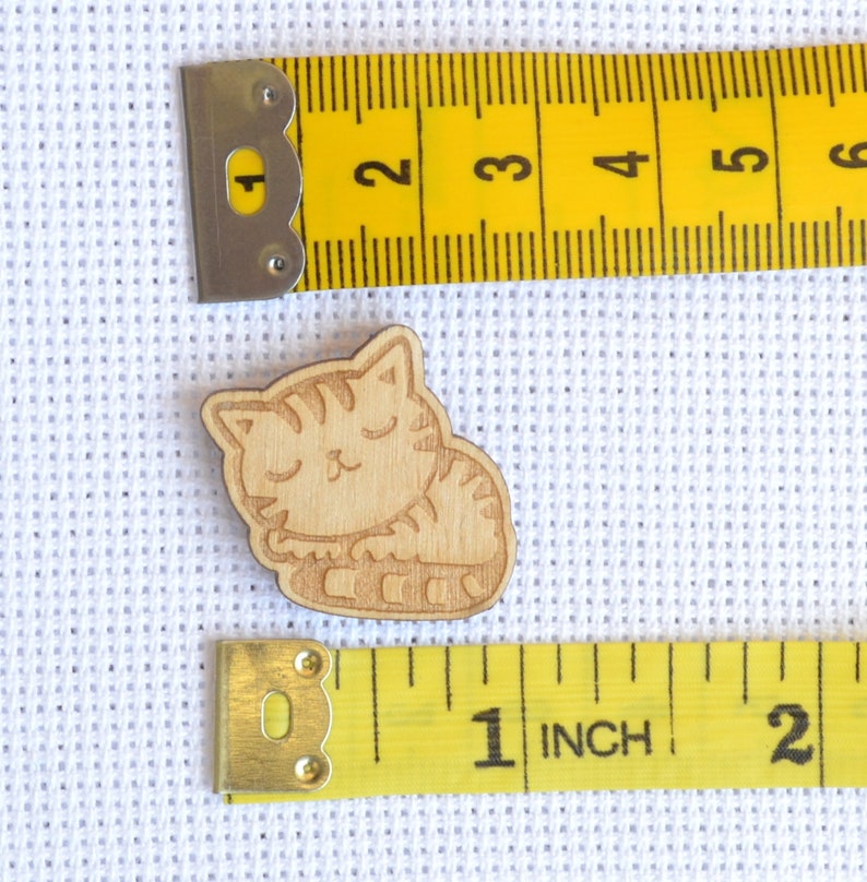 Cat Needle Minder, Cute Kitty Wooden Magnetic Needle Keeper for Cross ...