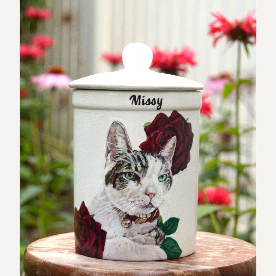 Custom Cat Urn for Ashes, Hand Painted With Pet Portrait, Ceramic Pet ...