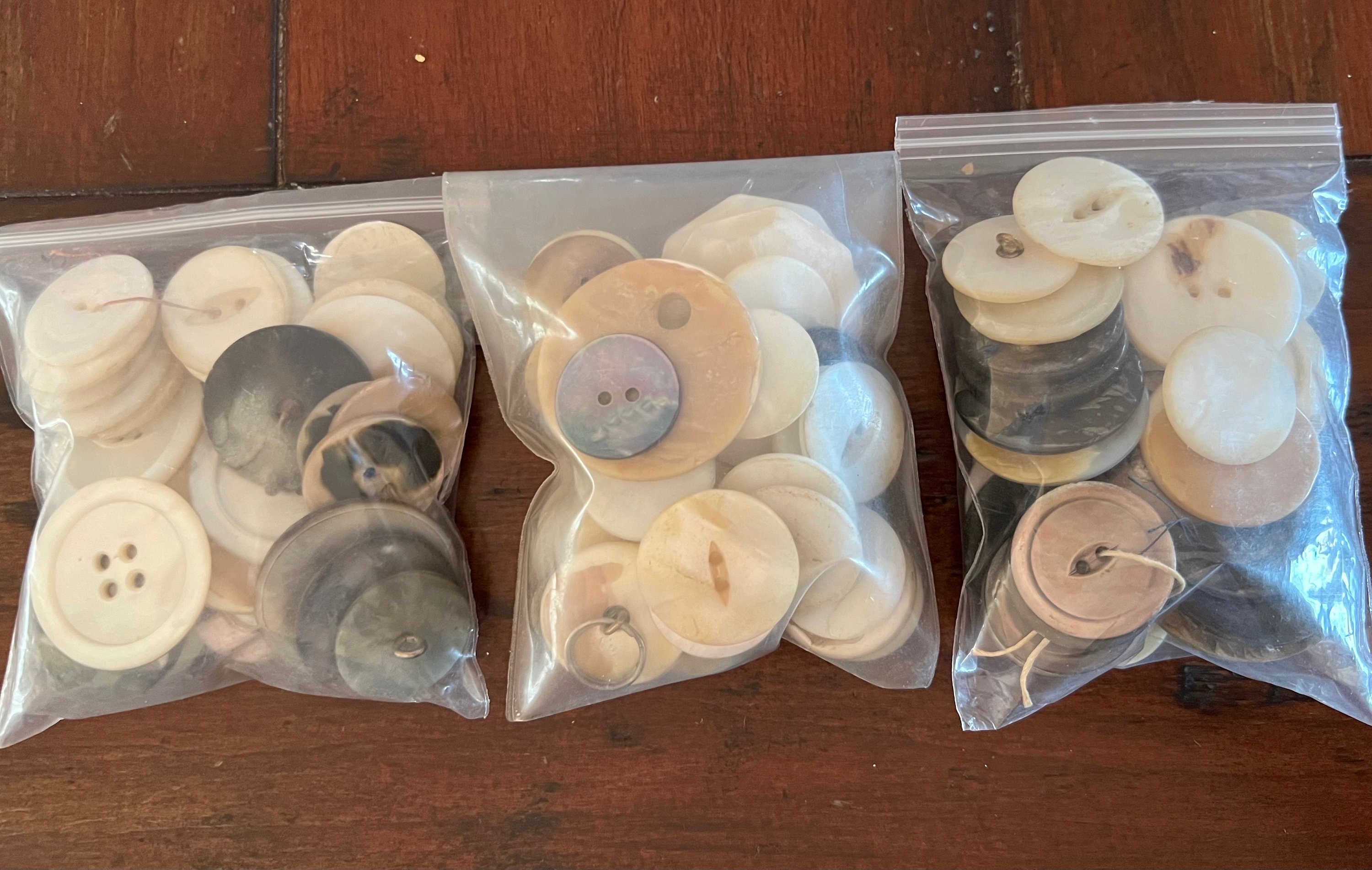 Antique Shell Buttons Lot 1/4 Lb. 120g Medium & Large Mother of Pearl ...