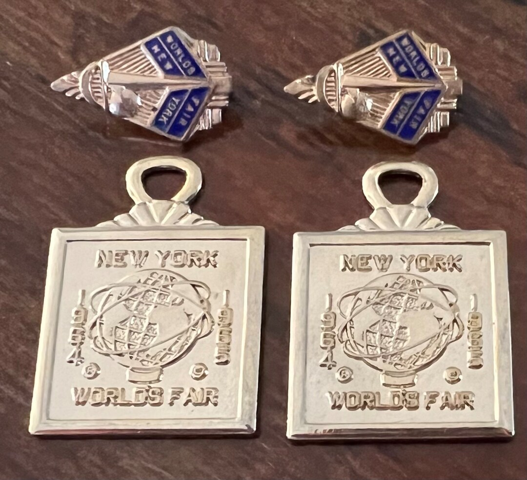 4 New York World’s Fair Pins and Pendant Charms Vintage Enamel Pins ...