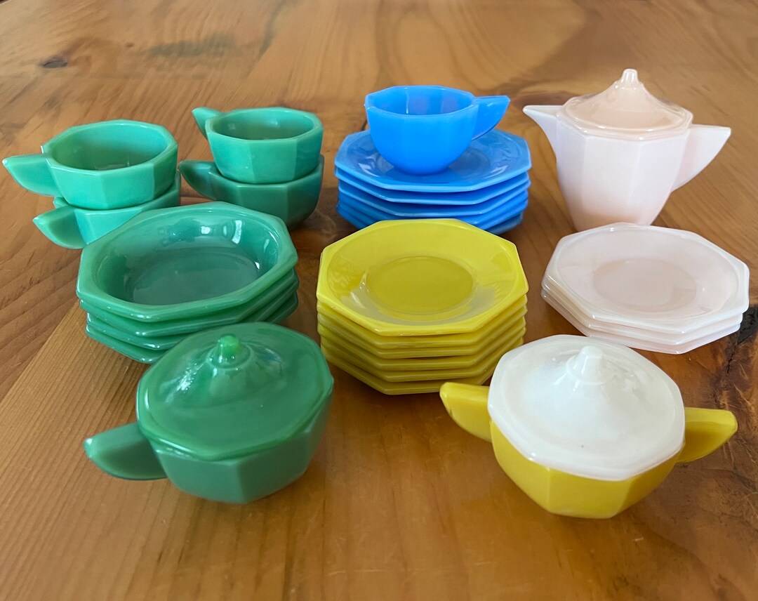 30-piece Vintage Akro Agate Childrens Tea Set Green Jadeite Pink Yellow ...