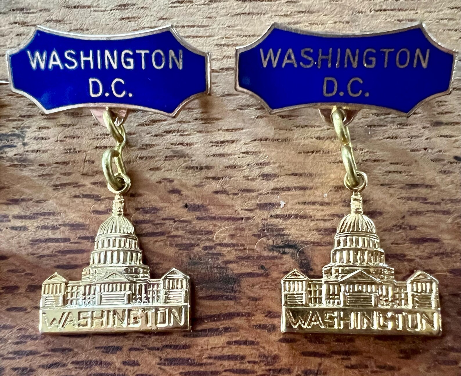 Vintage Washington DC Souvenir Pins: Goldtone Enamel Lapel Pins - Lot ...