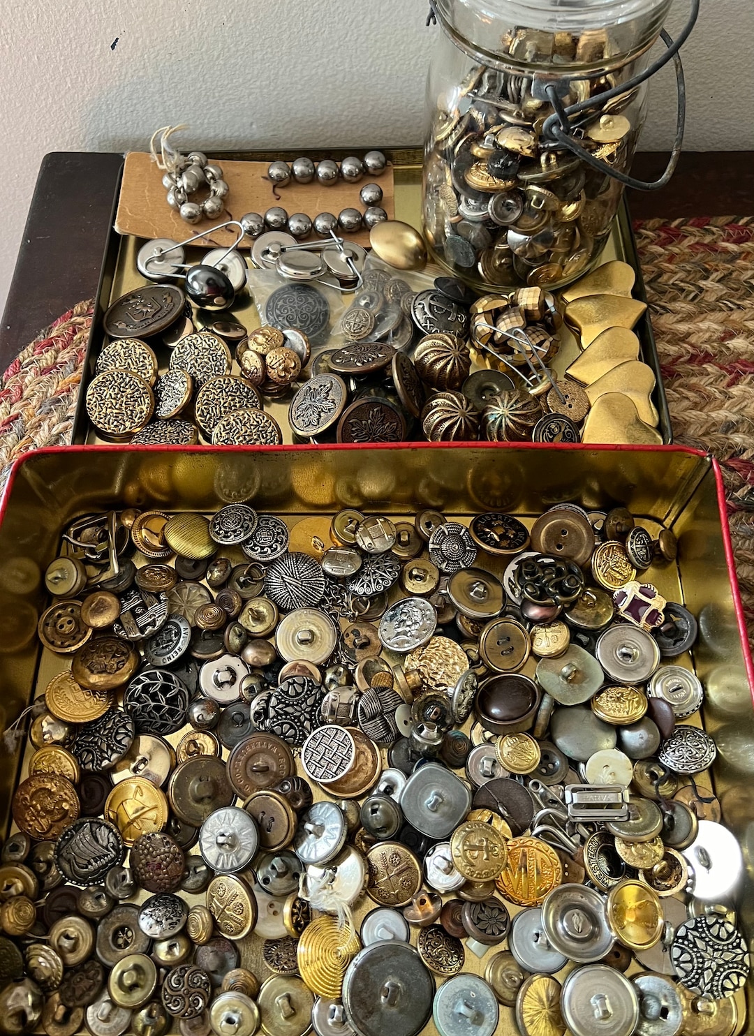 Estate Lot of Vintage Metal Buttons 2 Lbs Many Sets Vtg to Modern ...