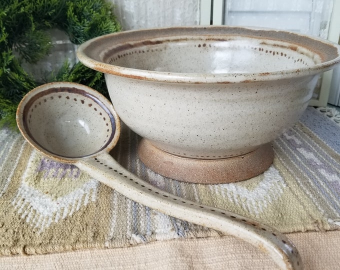 Handthrown Pottery Bowl and Matching Pottery Ladle. This Charming 2 Qt ...