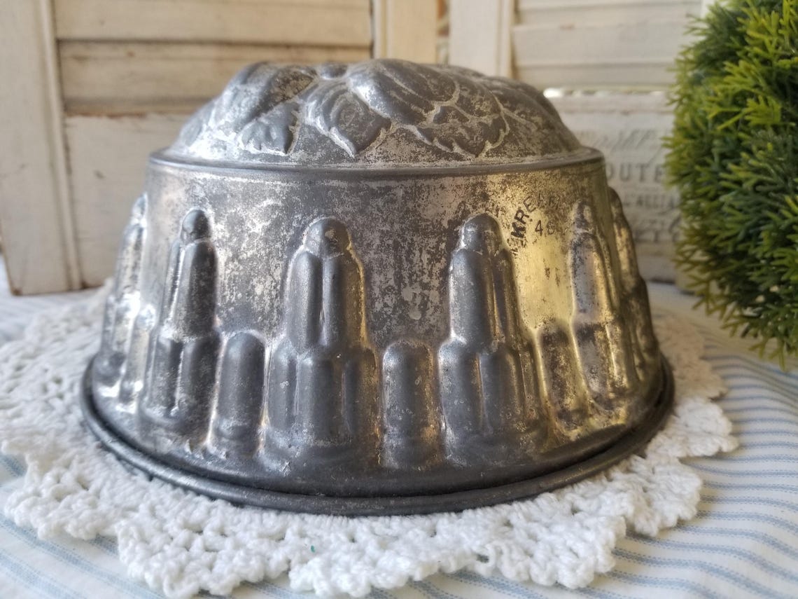 Rustic Farmhouse Tin Mold. This Round Provincial Farmhouse Galvanized ...