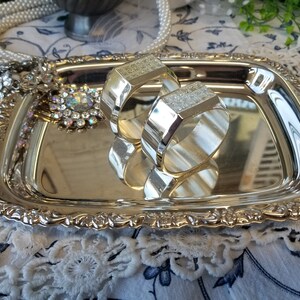 Small and Sweet Silver Plated Tray. This Oneida Rectangle Shaped Silver ...