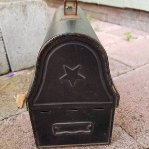 Rusty Crusty Old Domed Metal Lunch Box. This Five Pointed Star Black ...