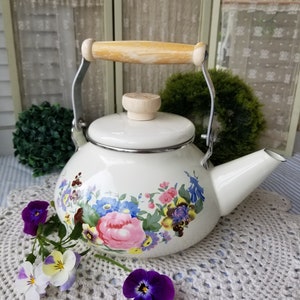 Vintage Enameled Tea Kettle. This Gorgeous Flower Adorned Cream Tea ...