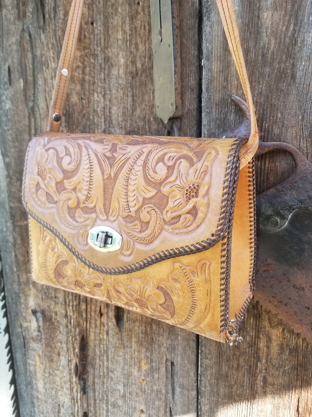 This Rustic Tooled Leather Purse is the Perfect Cowgirl Purse. This ...