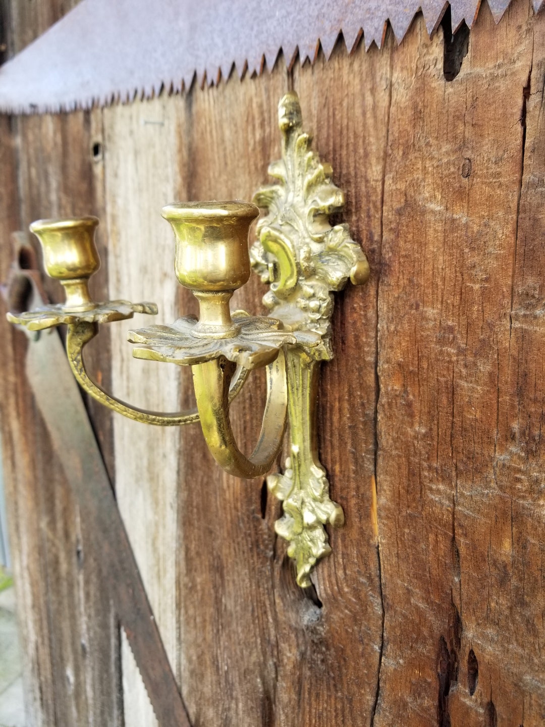 Regal Victorian Style Solid Brass Wall Sconce. This Victorian Inspired ...