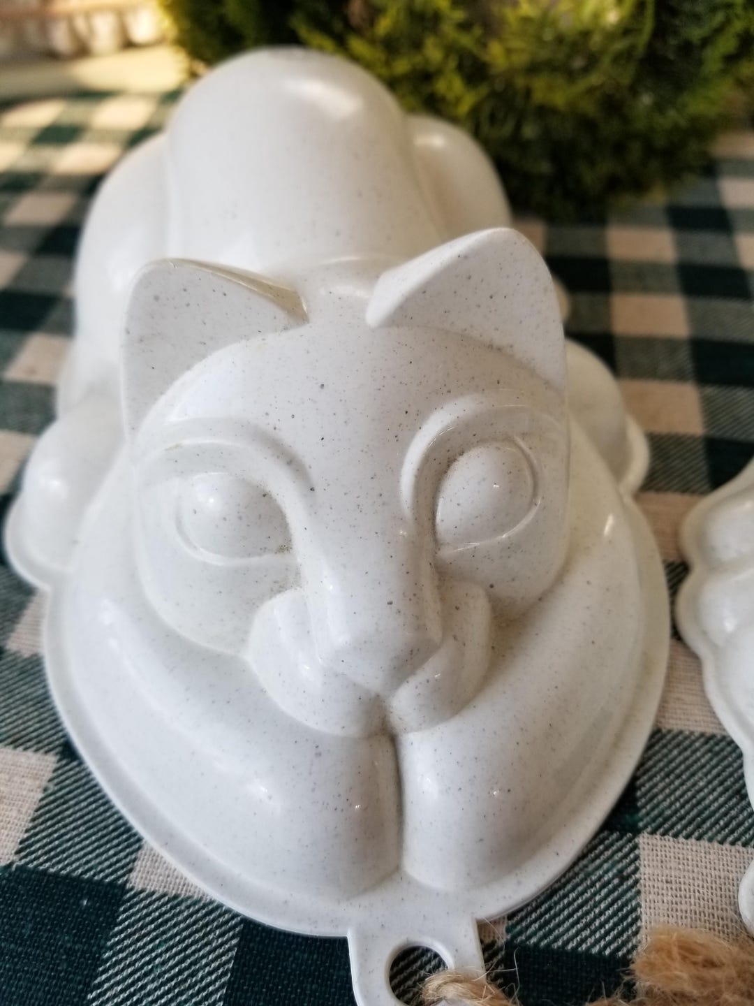 Charming Set of Midcentury Jello Molds. This Adorable Trio of Cat and ...